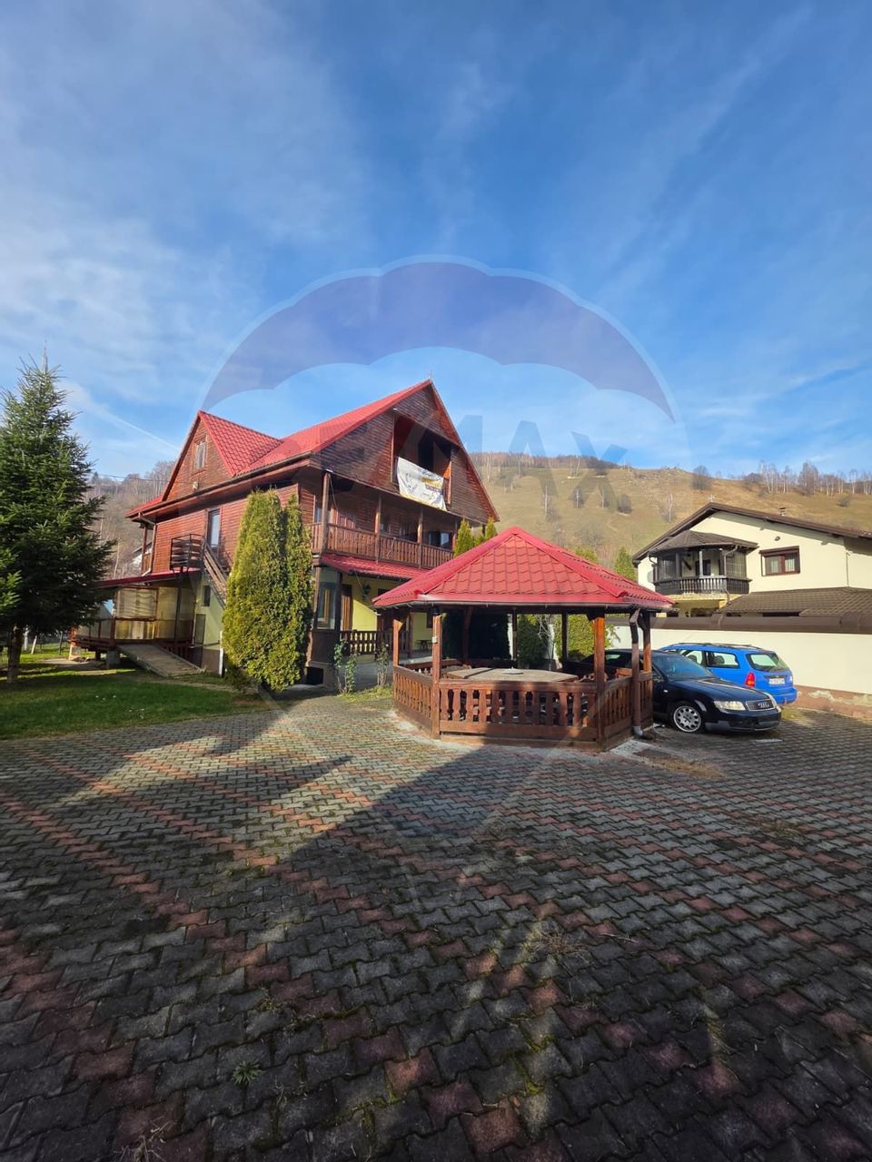 Casa/vila 8 camere vanzare Brasov, Moieciu de Jos RMX178546 | RE/MAX ...