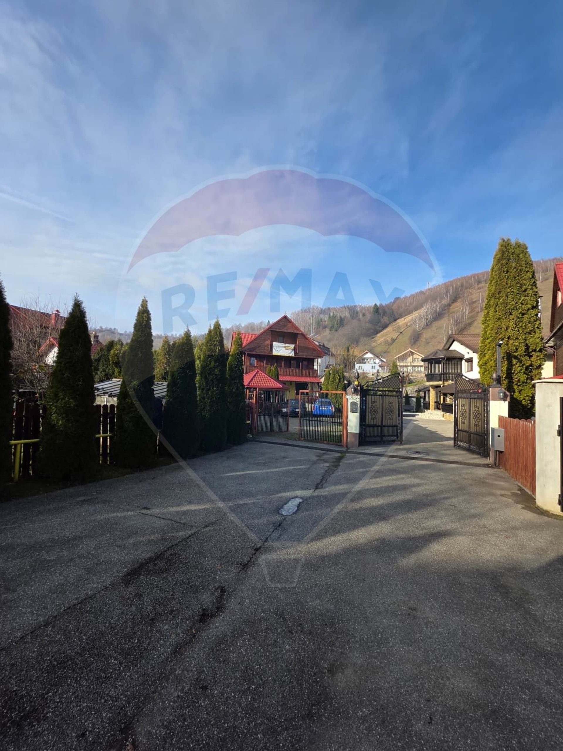 Casa/vila 8 camere vanzare Brasov, Moieciu de Jos RMX178546 | RE/MAX ...