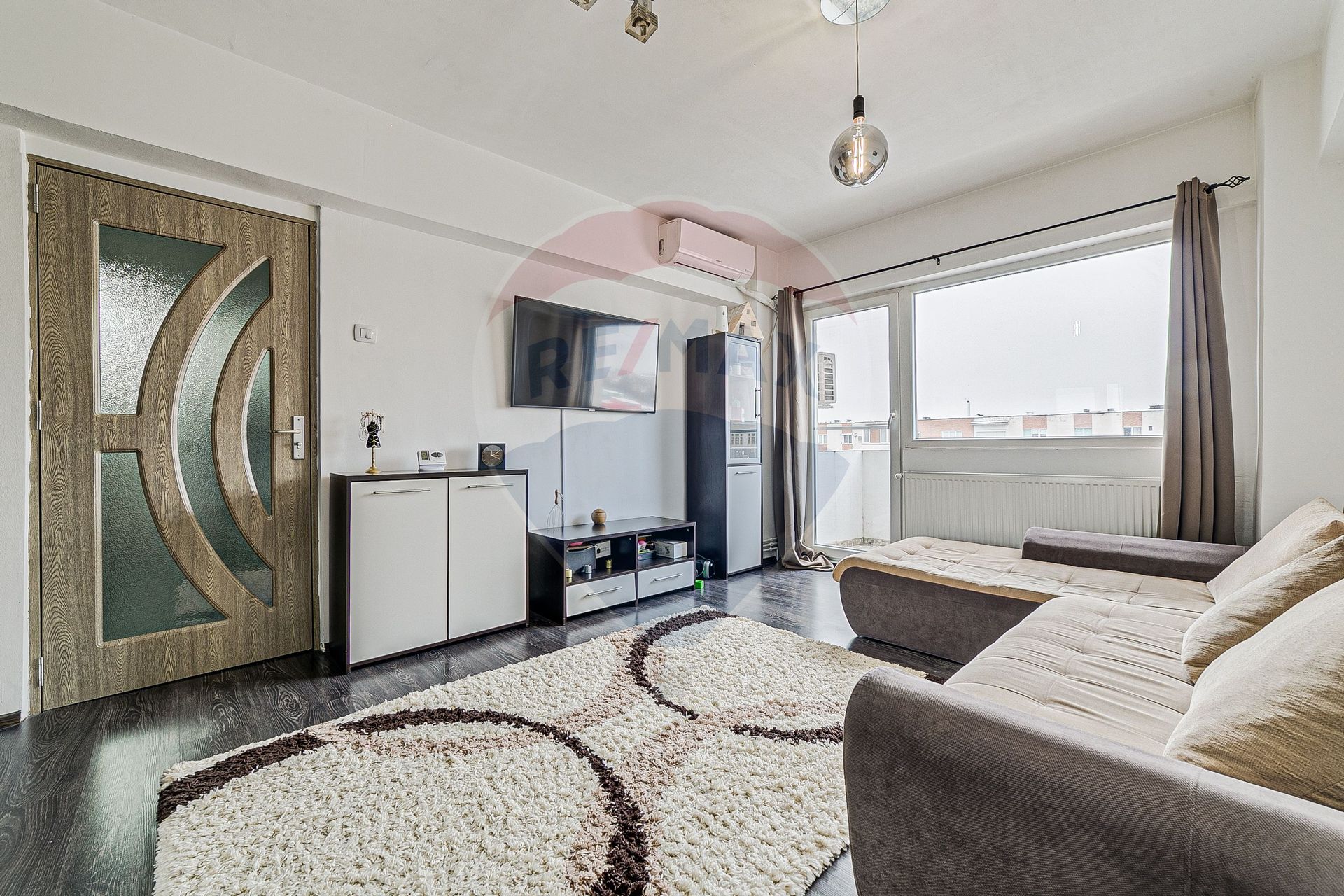 Apartament 3 camere vanzare Arad, Micalaca RMX112037 | RE/MAX Romania